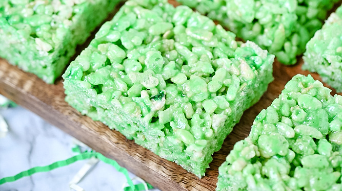 Green Rice Krispie Treats With Lime Jell-O - Easy Party Food Idea