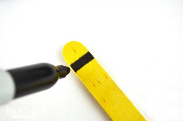 How to Make Minion Stick Puppets - Living Well Mom