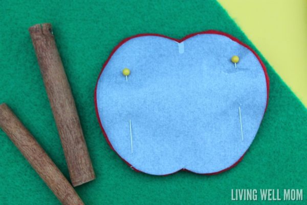 Cinnamon-Scented Felt Apple Ornaments