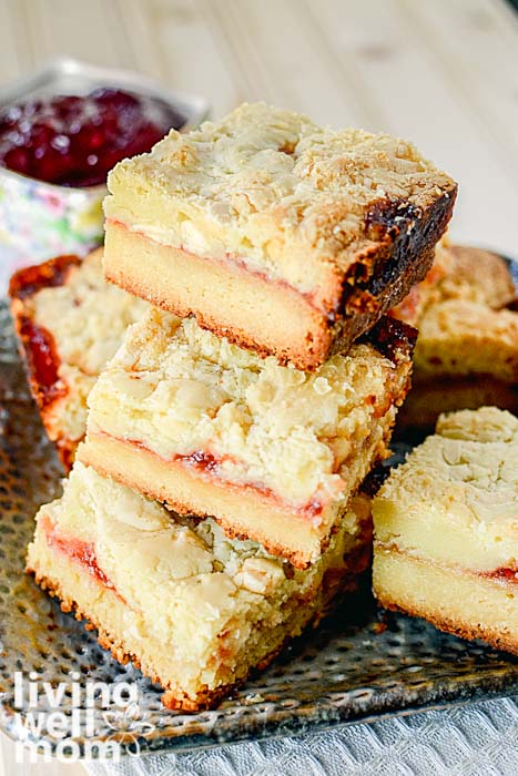 White Chocolate Raspberry Bars Recipe | white chocolate dessert