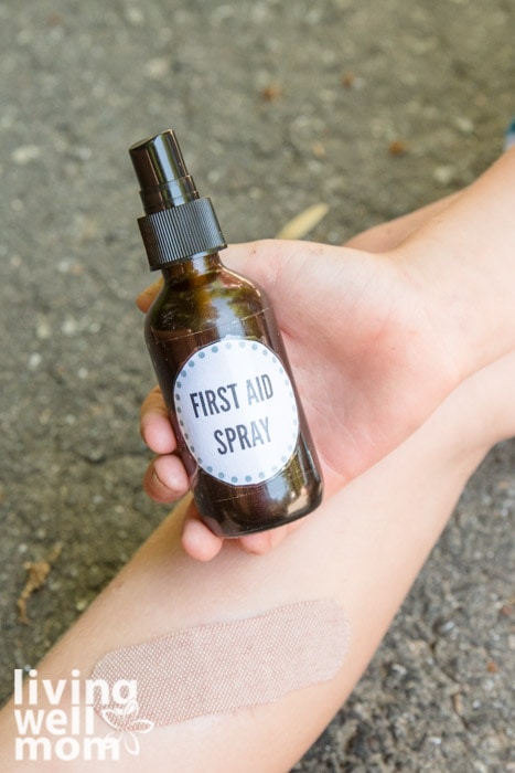DIY Natural First Aid Spray - How to Make a Pain Relief Spray